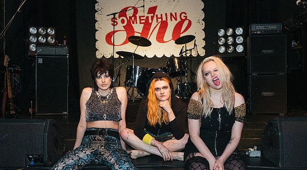 [20th JIFF 리뷰] '그녀의 내음' 걸크러시 폭발, 록 스피릿보다 강렬한 女배우들 케미