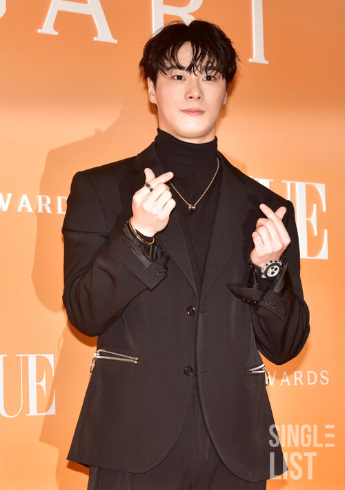 문빈 동생 문수아, 차은우→산하 아스트로 전원 팔로우