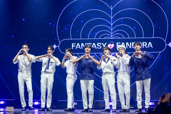 SF9 팬콘서트, 완벽 무대+유머+감동 가득.. 만능 아이돌의 진가 과시