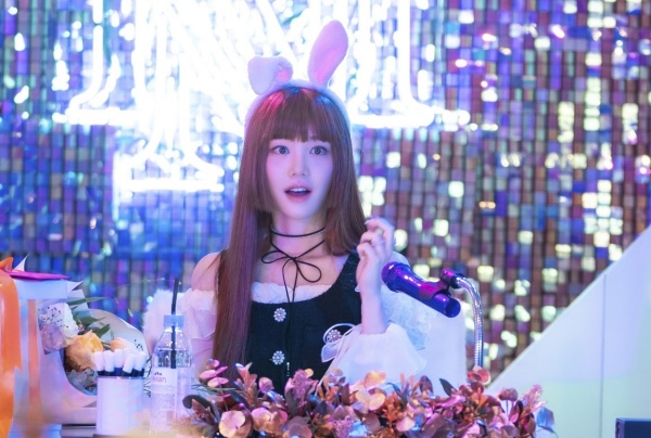 이유비, ‘7인의 탈출’ OST 스페셜 트랙 ‘MONE-Sunset Kiss’ 발매