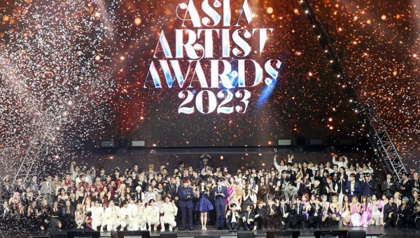 장원영·강다니엘·성한빈, ‘2023 AAA’ 7시간 대장정 MC 열일