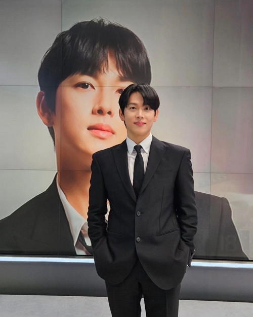 더쿠 - '소년시대' 임시완, 7일 '뉴스룸' 출연 [공식]