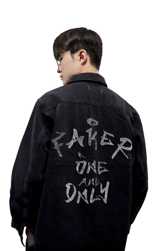 페이커, 아라치 새 모델 낙점..."전 세계에 K-치킨 전파 기대"