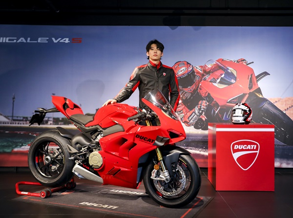 덱스, ‘파니갈레 V4 S 탄다’ 두카티 코리아 1호 앰버서더 위촉