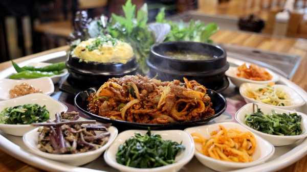 ‘동네한바퀴’ 거제 김호중 팬 아리스 성지→오리불고기 쌈밥 정식