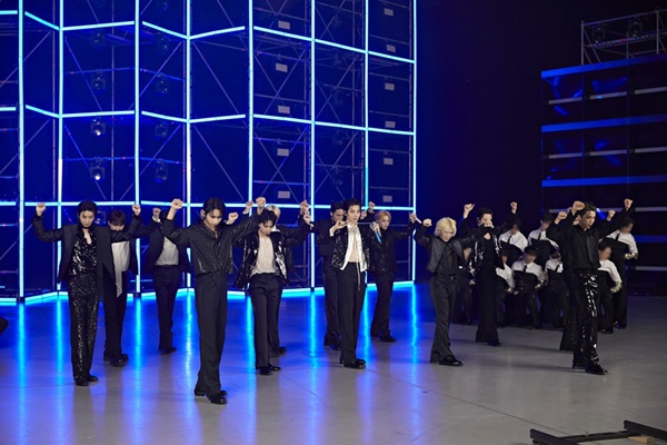 세븐틴, 美 MTV 'Fresh Out Live’ 출연…"퍼포먼스계 마에스트로"