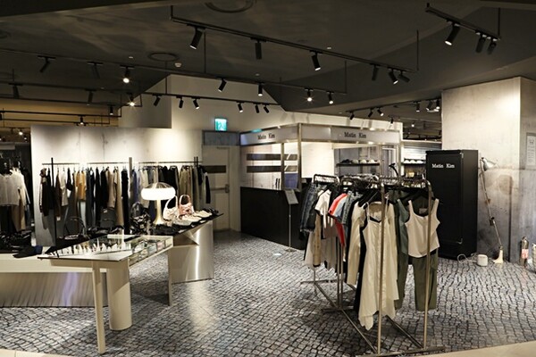 롯데百, K-패션 대표주자 '마뗑킴' 메가팝업 오픈