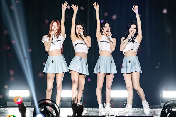 ITZY, 미주 10개도시 공연 반환점 돌았다...글로벌 주목 UP