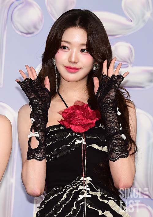 [포토] 아이브 장원영, 애교만점...바비인형이 따로 없네