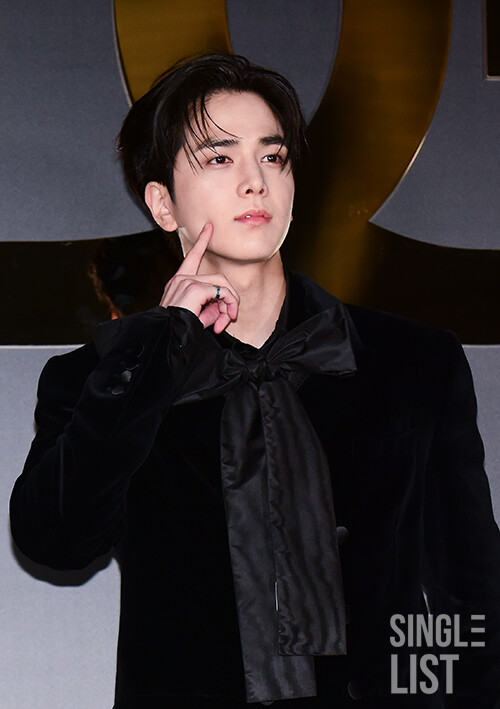 [포토] 더보이즈 영훈 '여심 녹이는 눈빛'