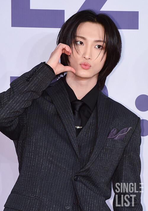 [포토] 에이티즈 성화 '로맨틱 프린스'