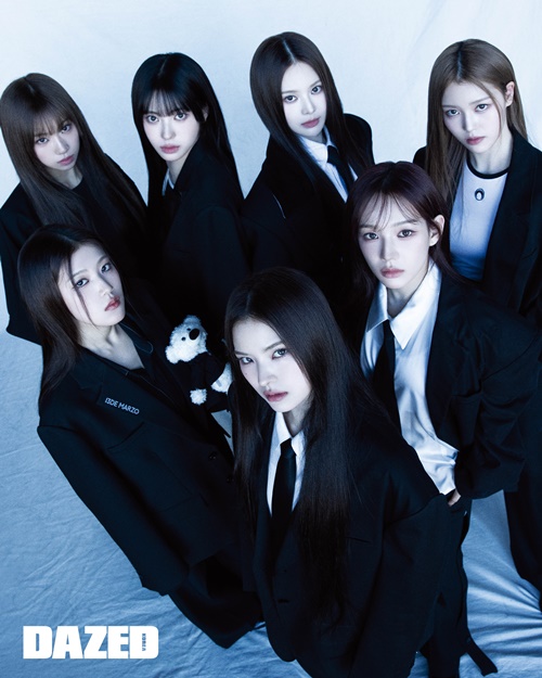 이즈나, 키치↔시크 매력 패션화보 공개