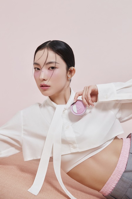 3CE, 얼굴에 입체적 볼륨 연출하는 ‘블러쉬라이터’ 출시