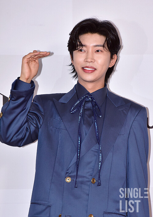 임영웅, 아이돌차트 평점랭킹 204주 연속 1위...이찬원·영탁 2·3위