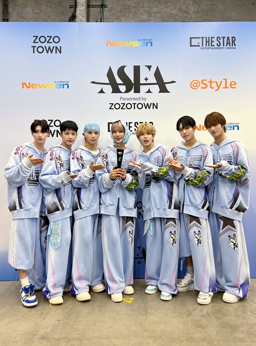 NEXZ, 'ASEA 2025' 신인상 수상..."더욱 멋진 아티스트 될것"