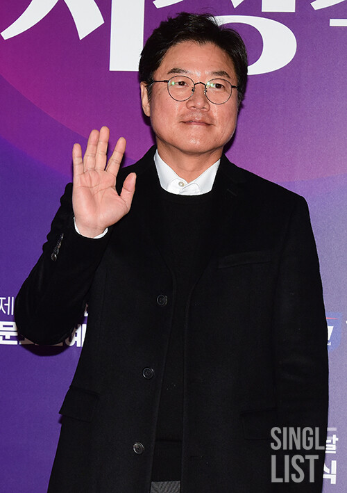 나영석 PD, YG·하이브·SM 이어 JYP 출장...스키즈·데이식스·트와이스 등 출연진 관심 ↑
