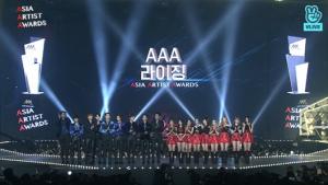 '2018 AAA' 프로미스나인·SF9, 라이징 가수 부문 수상 "더 열심히 하라는 의미로 여길 것"