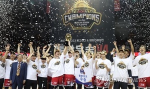 프로농구 KGC, SK와 7차전 끝 통합우승…MVP 오세근