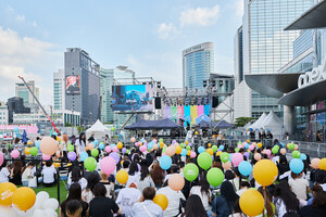 NCT WISH 'COLOR' 오프라인 이벤트 성료...코엑스 광장 컬러풀하게 채워